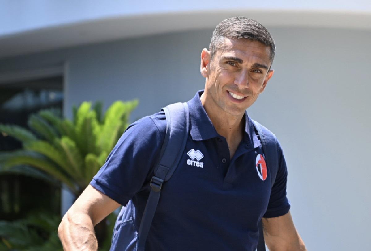 Bari, Longo: "Goal di Bonini da annullare, spinta netta di Scognamillo ...
