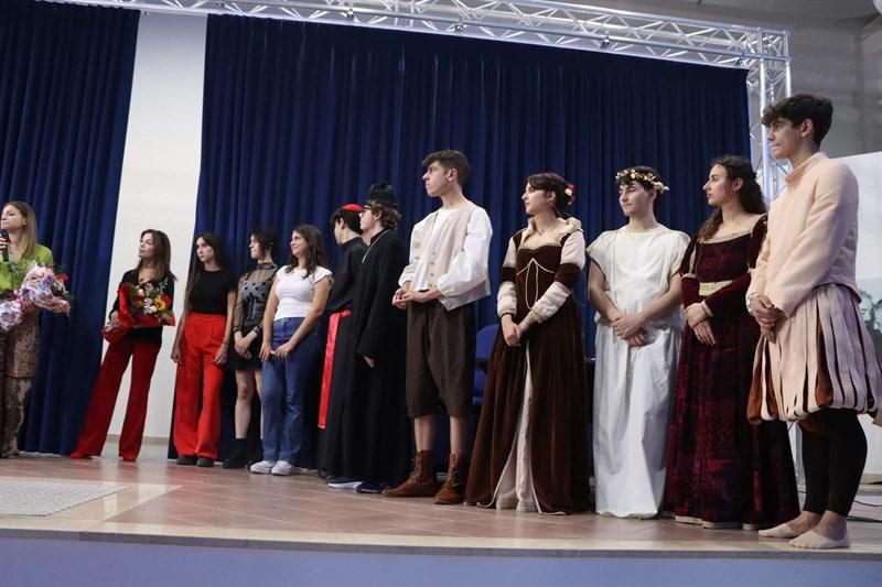 L'incomprensibile complessità dell'essere donna: il teatro del Del ...