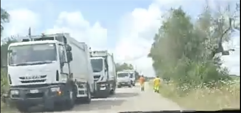Breccia torna in video e documenta la coda di compattatori sulla strada ...