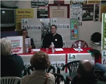 Il candidato del centrosinistra, Francesco Massaro, si presenta in casa ...